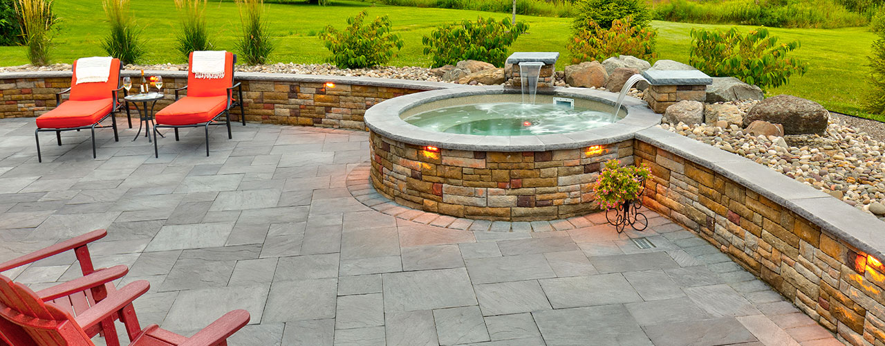 The differences between wet cast and dry cast pavers